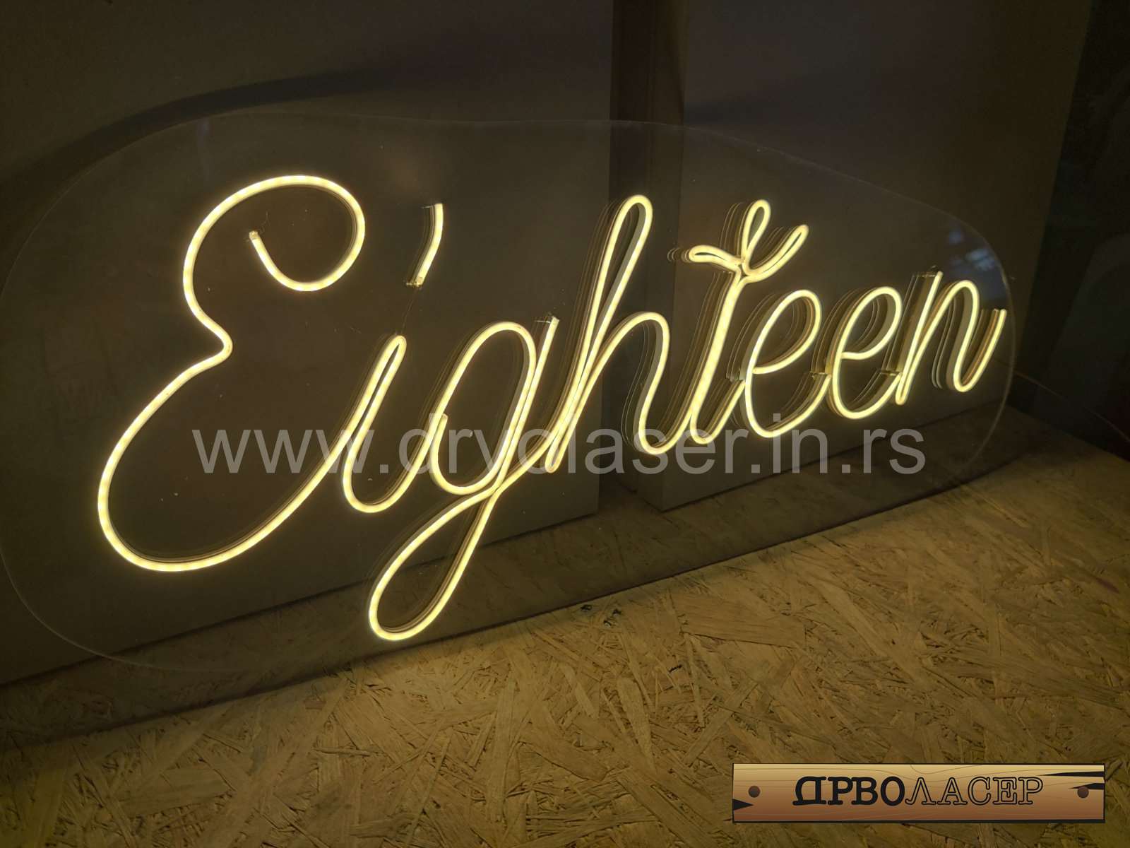 LED NEONSKI NATPISI – Drvolaser